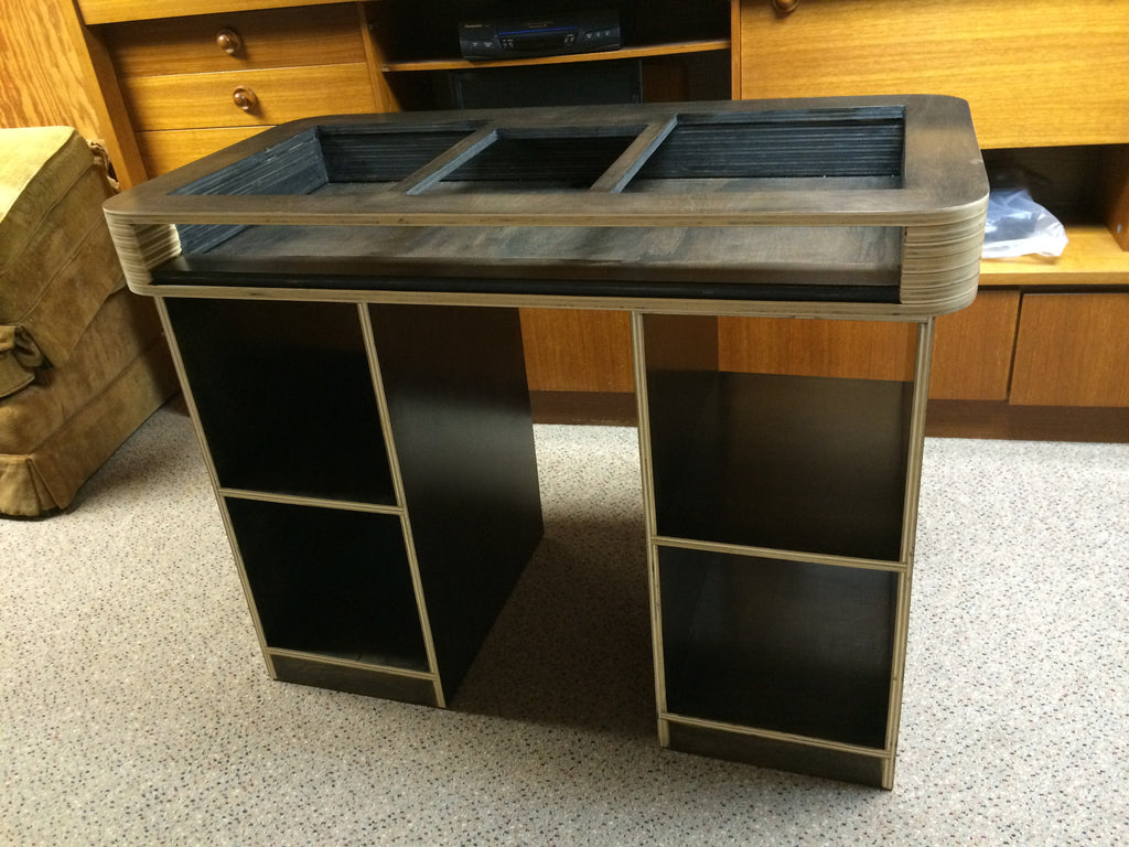 Custom DJ Table // DJ Desk // Producer Desk // – Pane Perso Woodcrafts